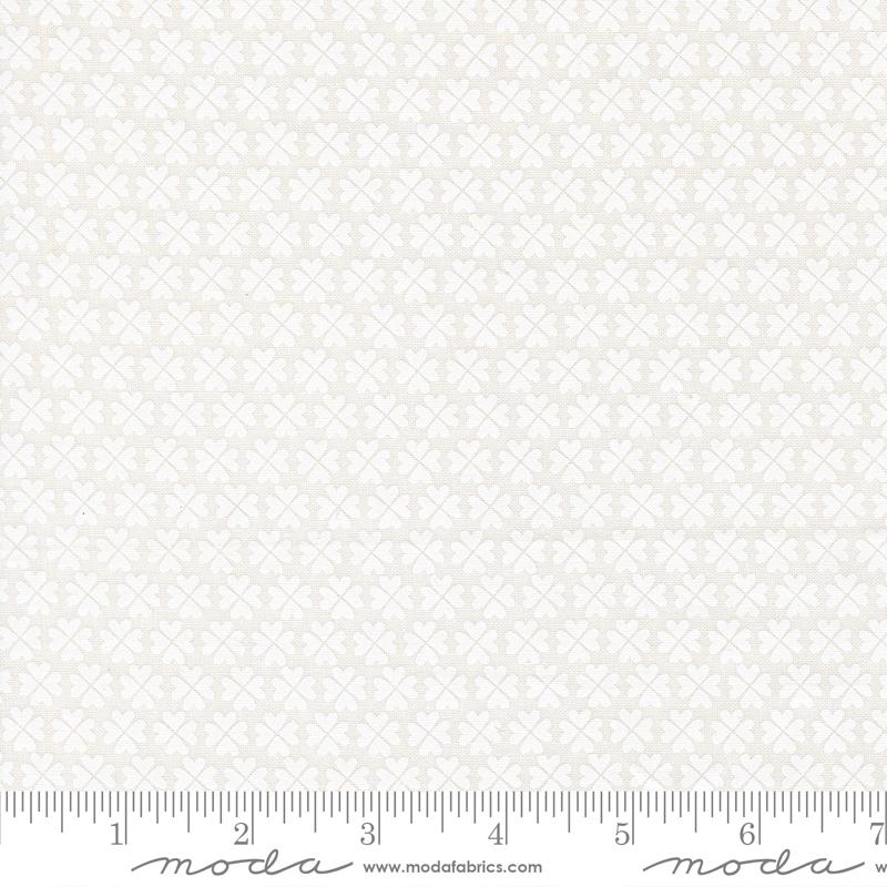 Moda | Sweetwater | Lucky | X's and O's | 55703 21 | Cloud White ...